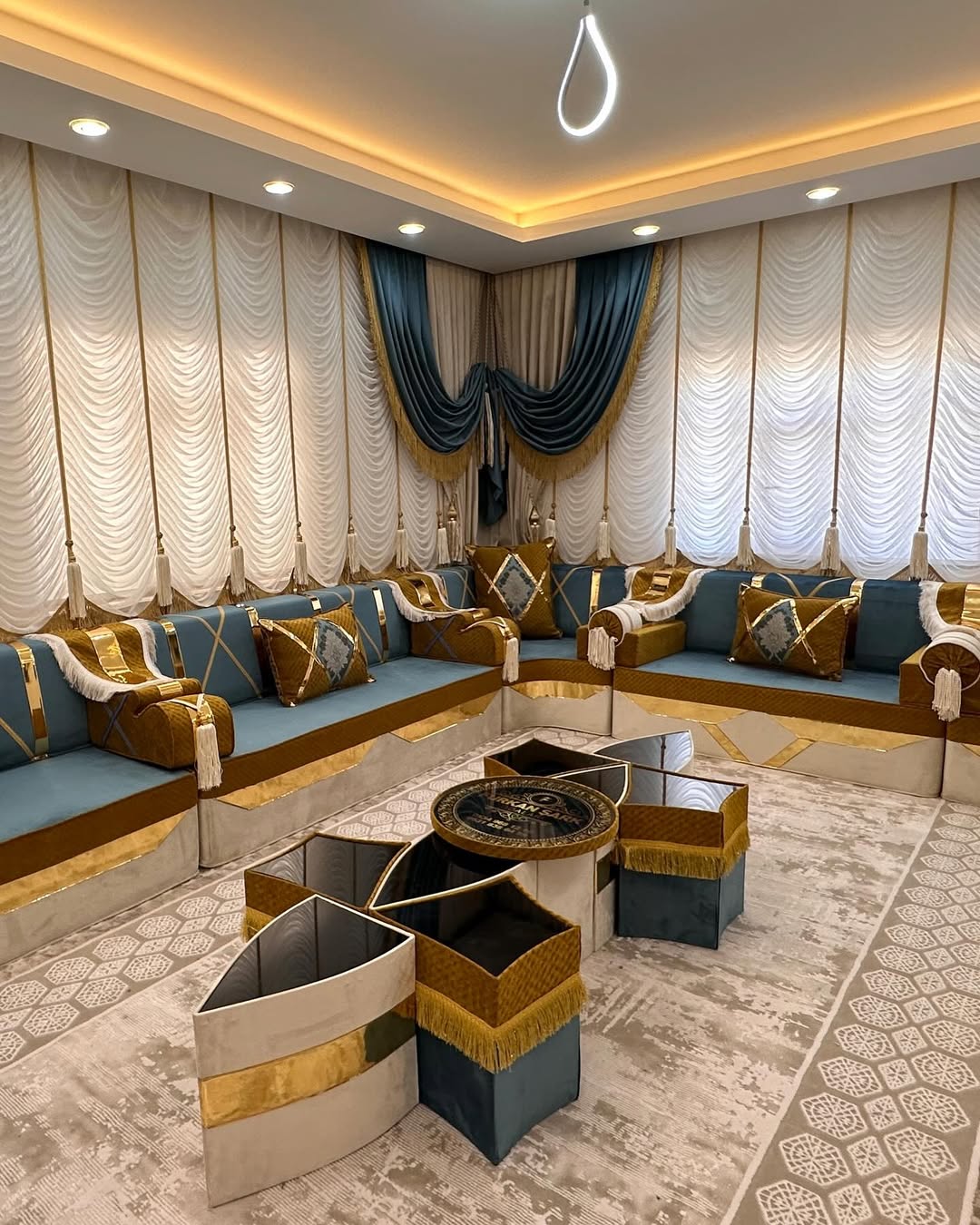 Arabic Majlis Sofa Seating, Arabic Jalsa, Ottoman Sofa, Wooden Bench f