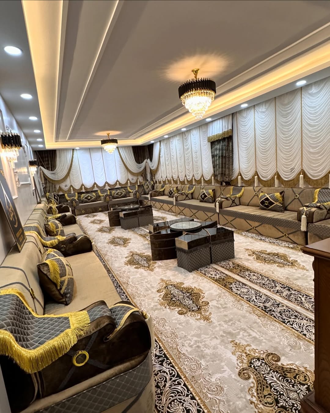 Arabic Majlis Cushions, Arabic Sofa, Moroccan Sofas, Wooden Bench Majl