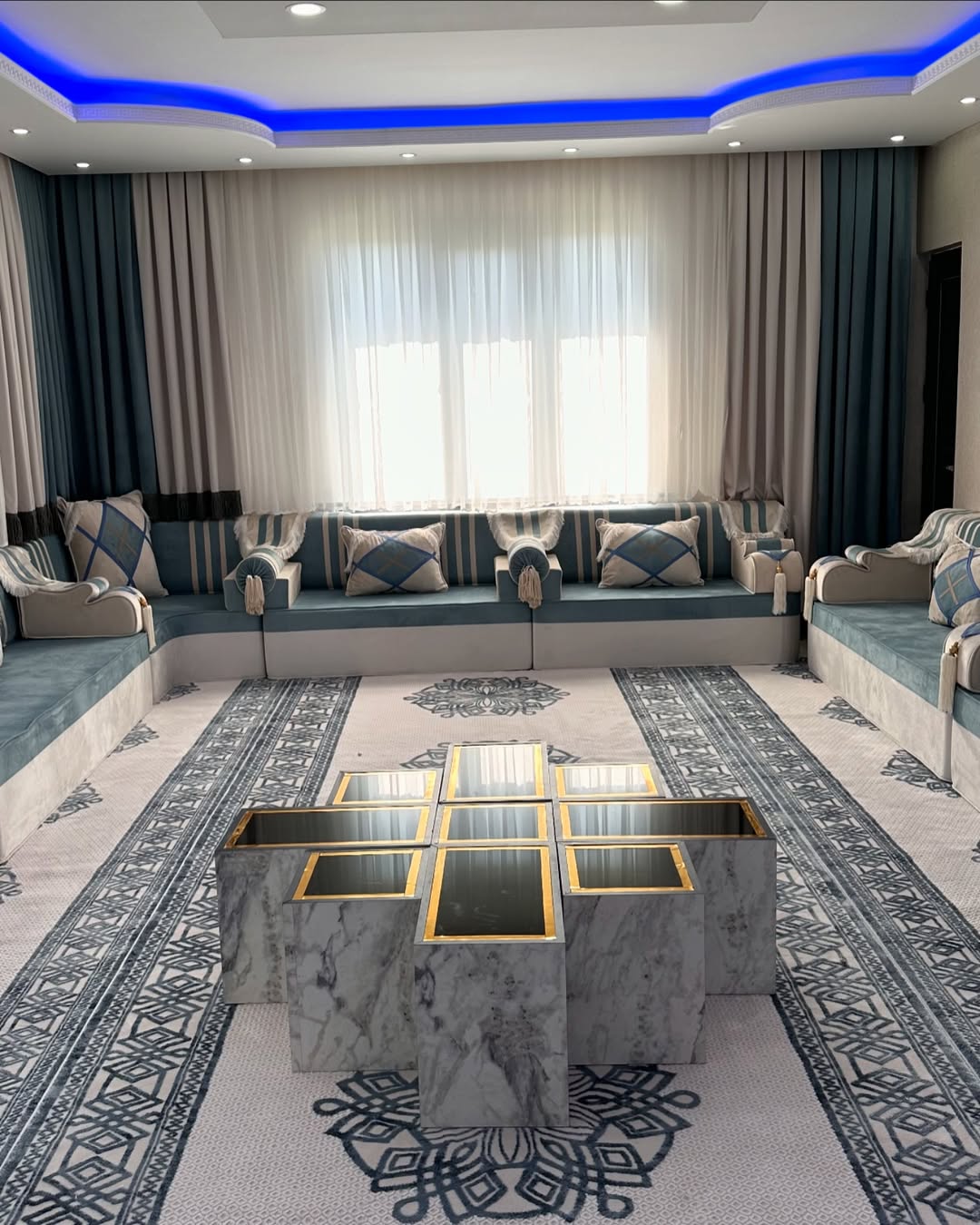 Arabic Majlis Sofa, Arabic Furniture for Restaurants, Yemeni Majlis, W